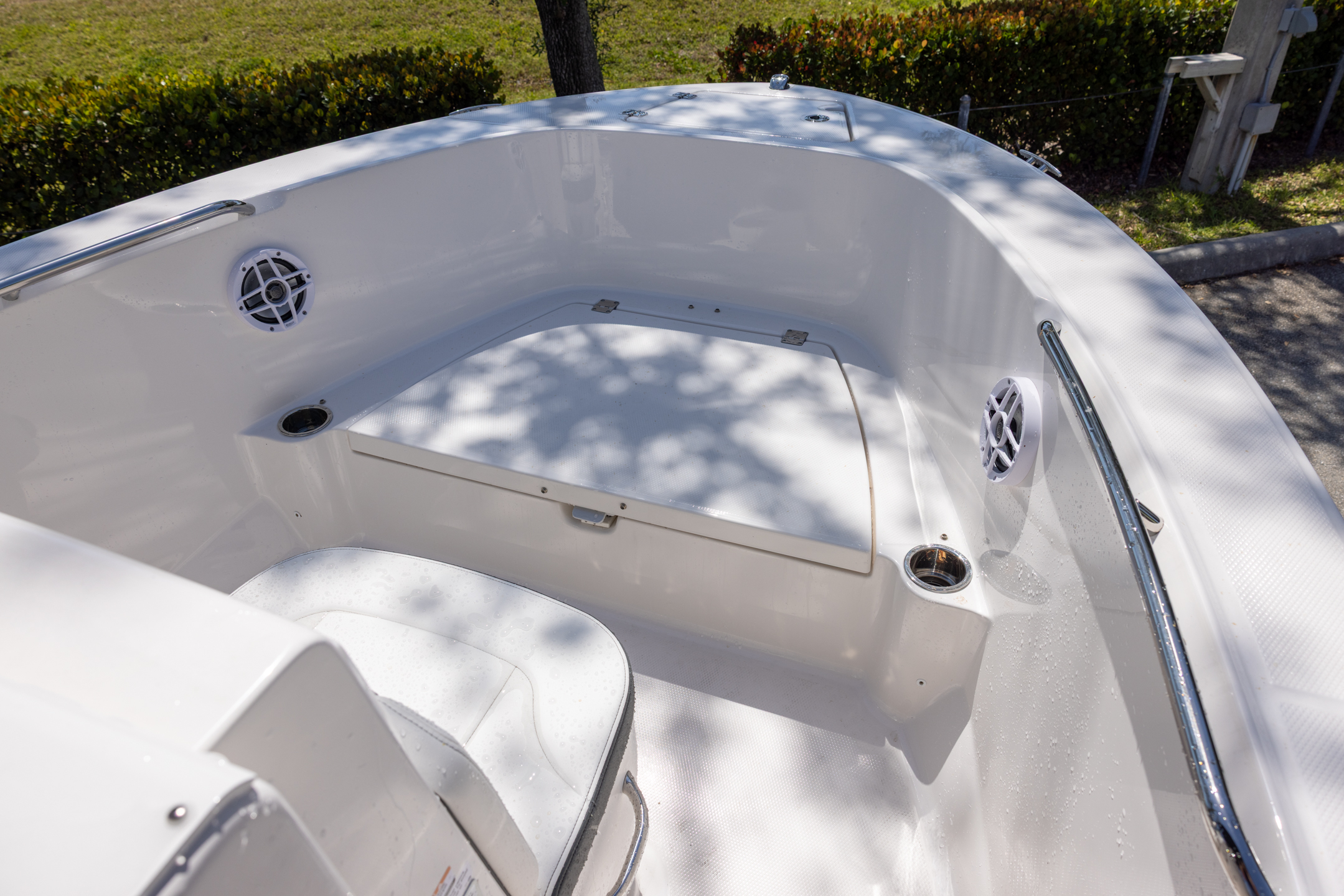 2025 Robalo R180 6402 | Fish Tale Boats Fort Myers & Naples