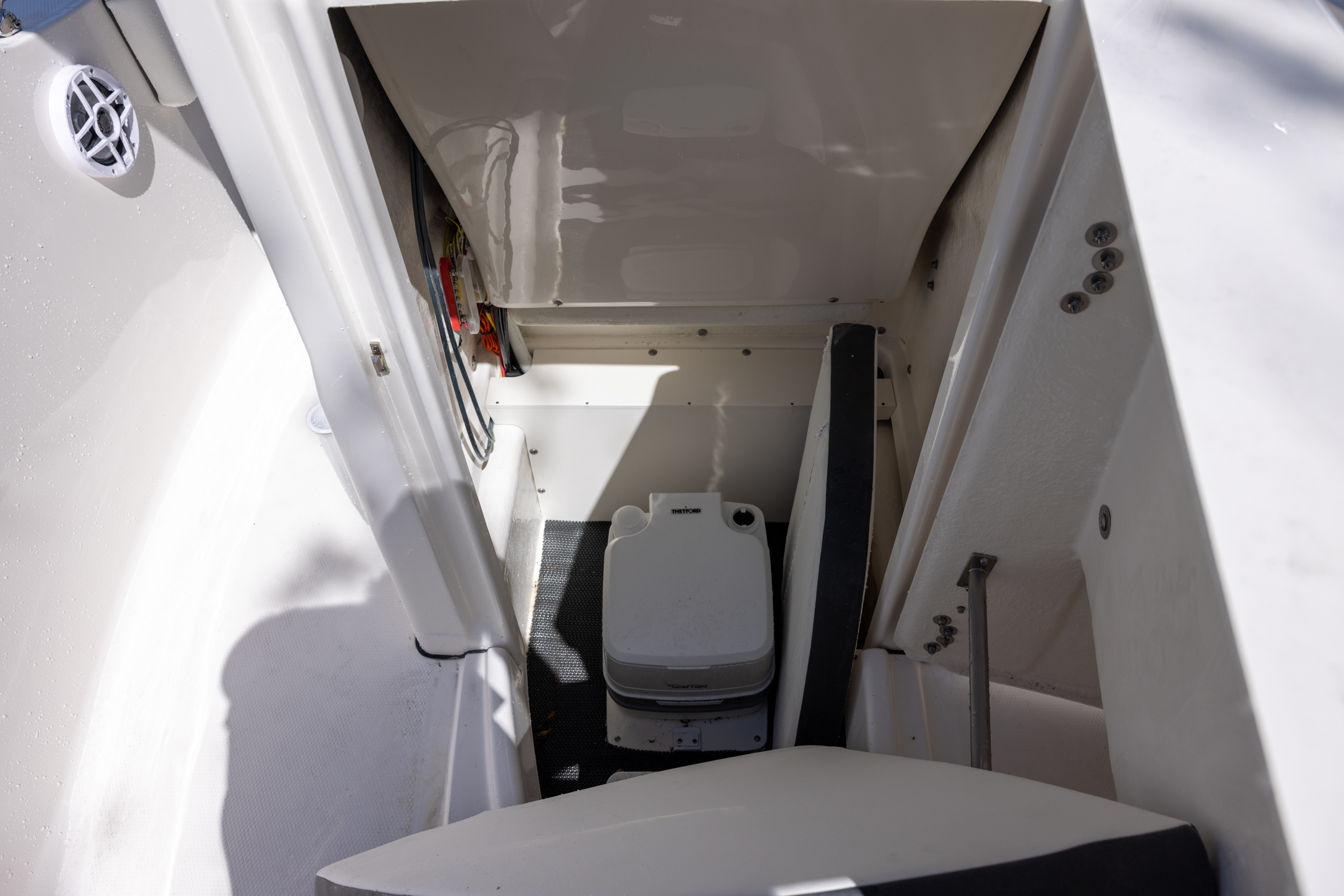 2025 Robalo R180 6402 | Fish Tale Boats Fort Myers & Naples