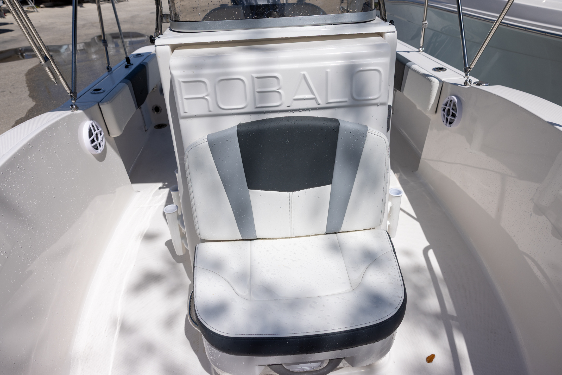 2025 Robalo R180 6402 | Fish Tale Boats Fort Myers & Naples