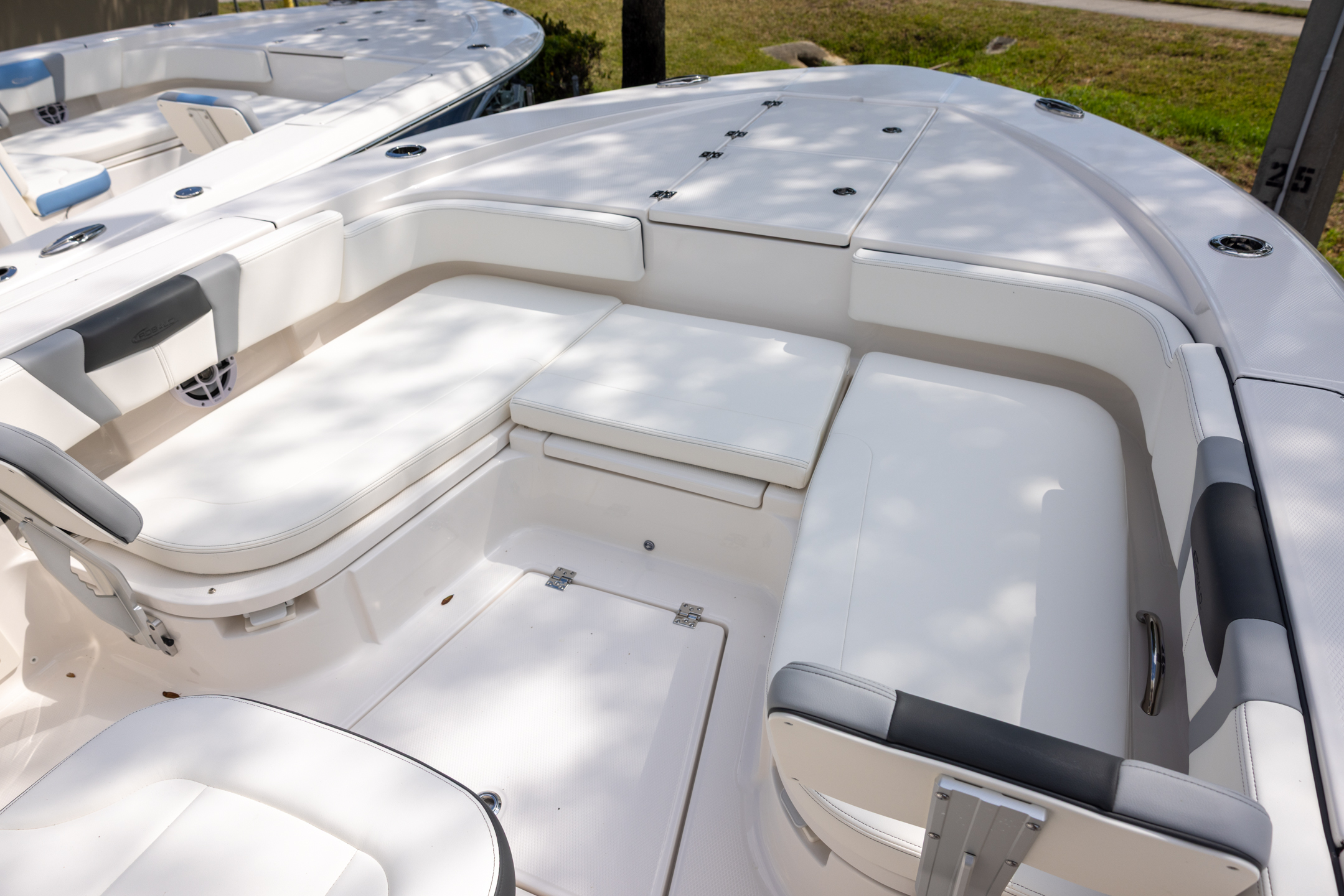 2025 Robalo 266 Cayman 6397 | Fish Tale Boats Fort Myers & Naples