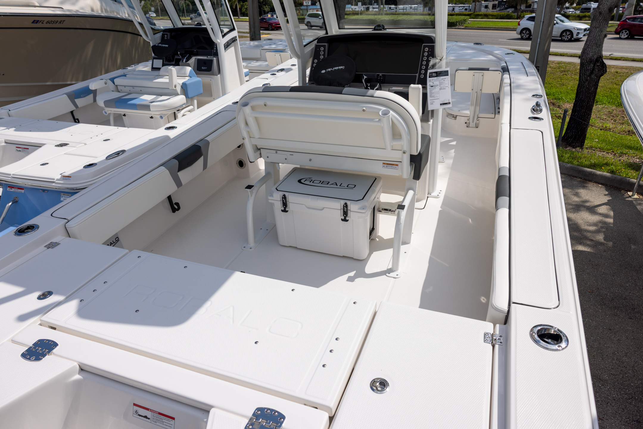 2025 Robalo 266 Cayman 6397 | Fish Tale Boats Fort Myers & Naples